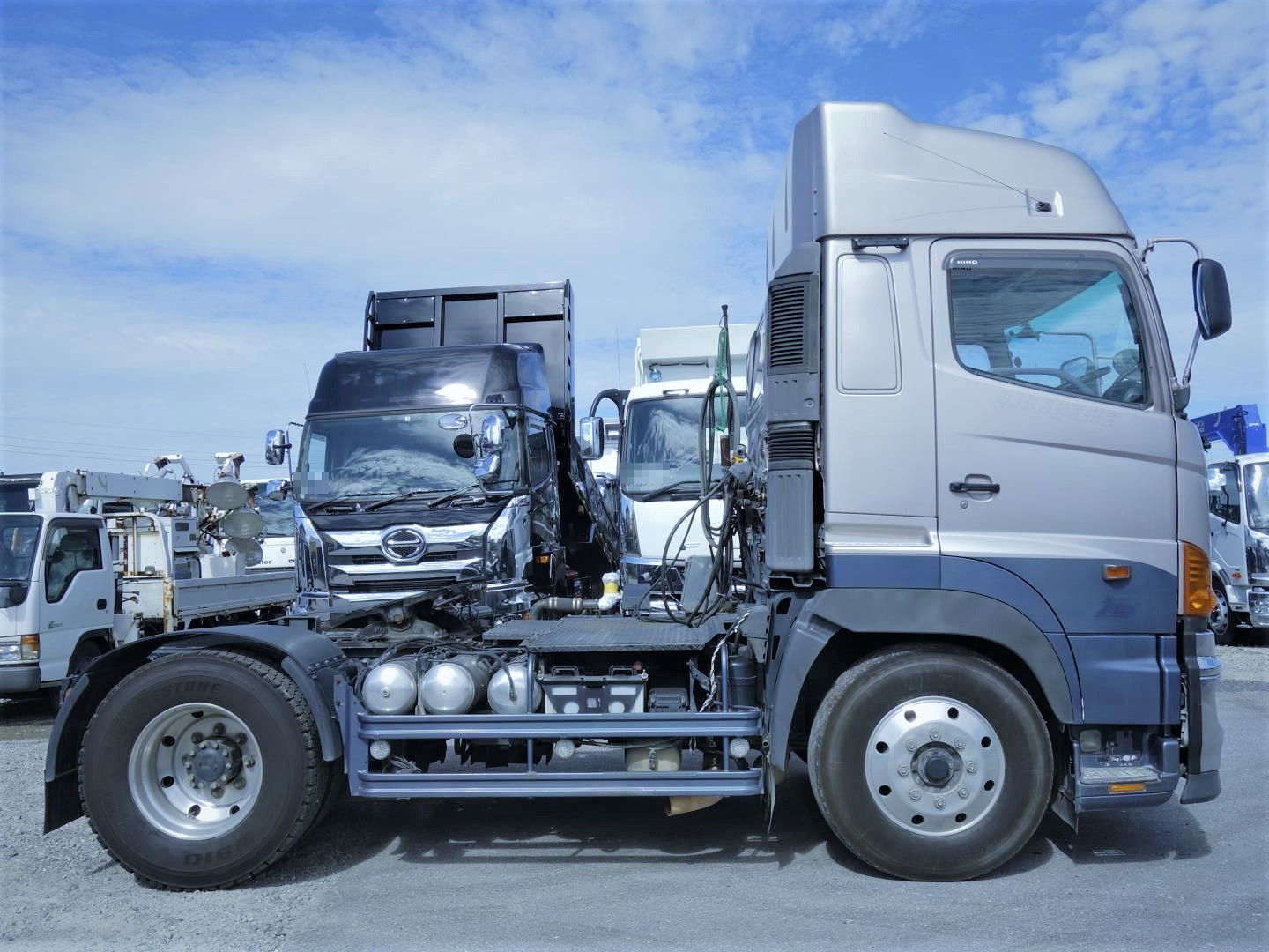 With compressor for tractor (H15UD) tank – Zmc JAPAN